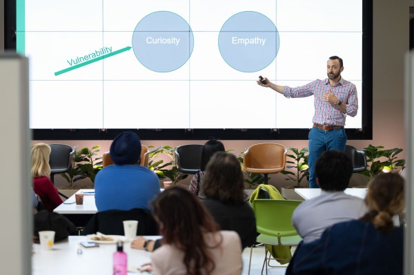 Noah Askin – Associate Professor of Organization and Management